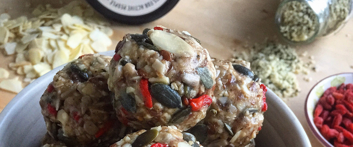 Almond Oat Fat Bombs! – PURE MOMENTUM